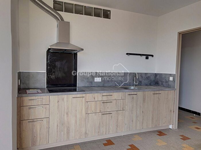 Appartement à louer - Capevaire-La Boetie, Berre l Etang - 4 pièces - 3 chambres