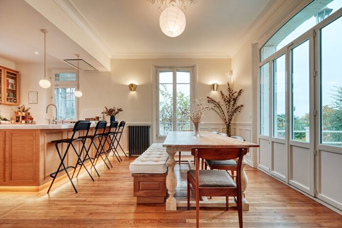 Maison à vendre - Juvisy-sur-Orge, Centre-ville, Entrevoies, Seine - 8 pièces - 6 chambres