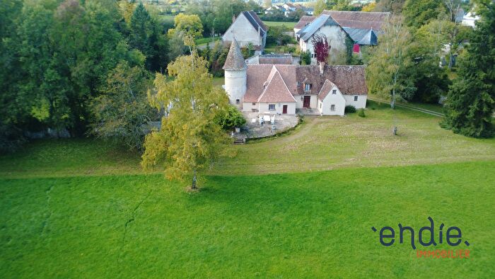 Maison à vendre - Le Veurdre - 12 pièces - 6 chambres