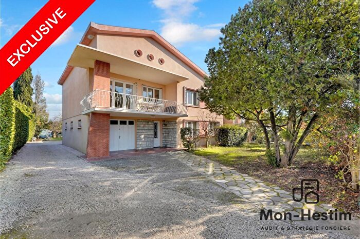 Maison à vendre - Saint-Jean - 11 pièces - 10 chambres