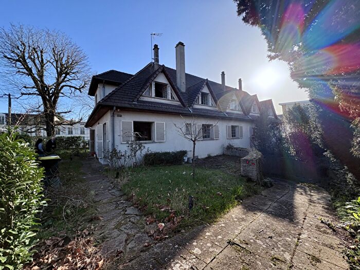 Maison à vendre - Saint-Maur-des-Fossés - 8 pièces - 5 chambres