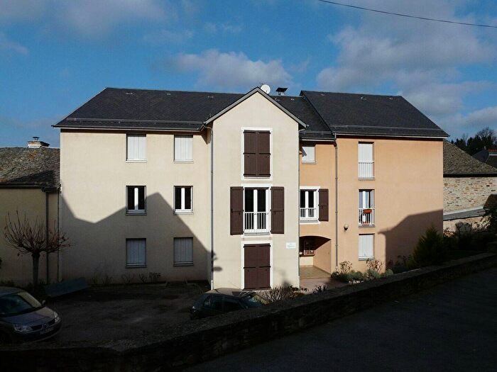 Appartement à louer - Villefranche-de-Panat - 3 pièces - 2 chambres