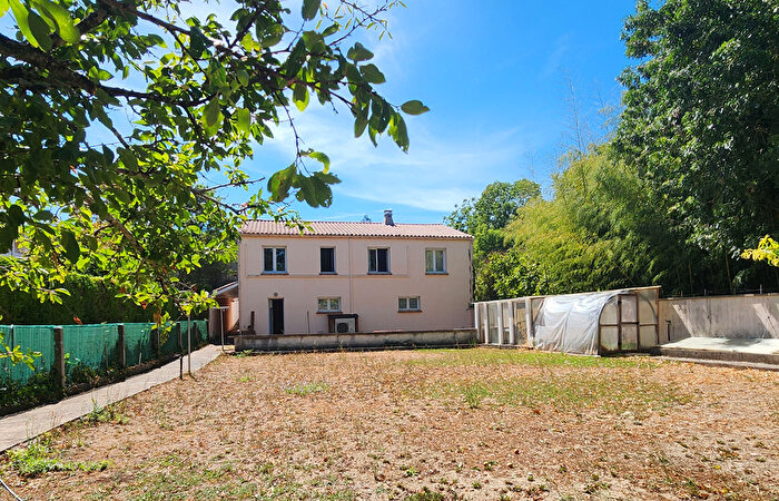 Fontenay-le-Comte, Charzais, Granges, Ardennes - Maison 4 pièces à vendre
