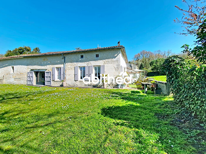 Maison à vendre - Pons - 3 pièces - 2 chambres