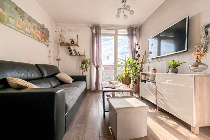 Appartement 2 pièces à louer à Brigitte, Plaisir