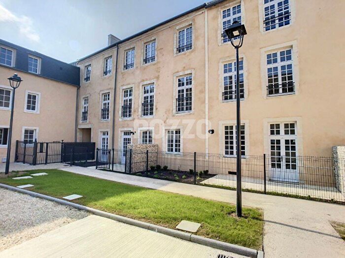Coeur Centre Ville, Bayeux : Appartement 3 pièces à louer