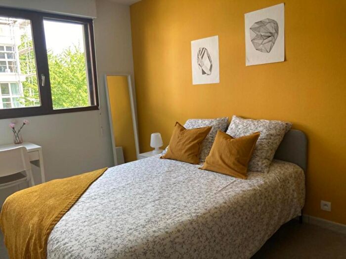 Appartement à louer - Quartiers Nord-Ouest, Beauregard, La Lande du Breil - 5 pièces - 1 chambre