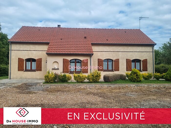 La Selle-en-Hermoy : Maison 7 pièces à vendre