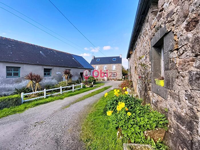 Maison à vendre - Rosnoën - 6 pièces - 4 chambres