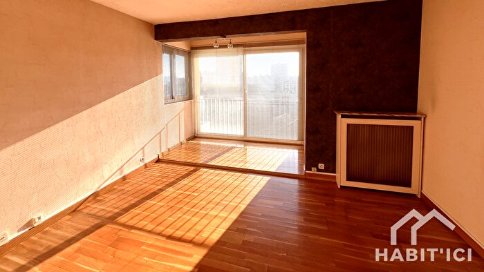 Appartement à vendre - Villeneuve-la-Garenne, Nord - 4 pièces - 3 chambres