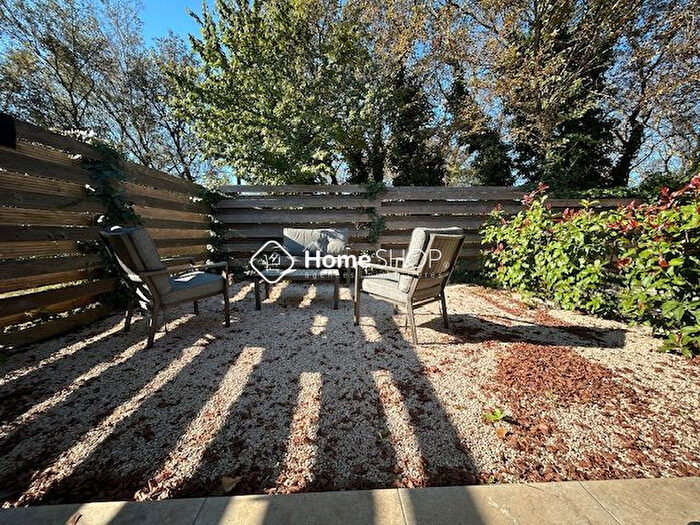 Appartement à louer - Aix-en-Provence, Luynes - 2 pièces - 1 chambre