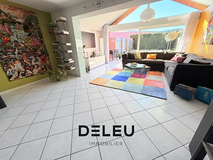 Maison à vendre - Wasquehal, Centre-ville, Pharos, Site Saint-Nicolas - 5 pièces - 4 chambres
