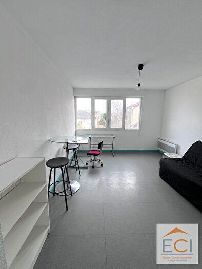 Appartement à louer - Limoges, Aurence, Corgnac, Cité universitaire, Beaublanc - 1 pièce