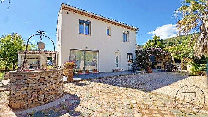 Maison 4 pièces à Carnoules, à vendre