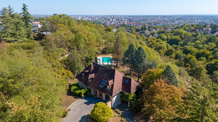 Maison 8 pièces à vendre - Dijon, Montagne Sainte-Anne