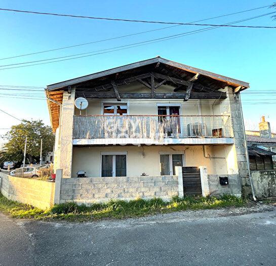 Maison à vendre - Listrac-Médoc - 6 pièces - 4 chambres