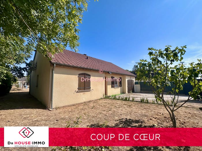 Maison 4 pièces à Corbeilles, à vendre