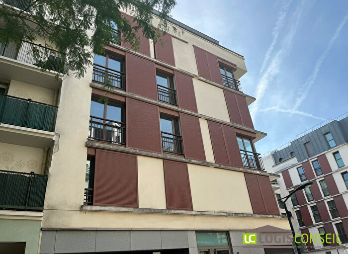 Bourg-la-Reine, République : Appartement 2 pièces à vendre
