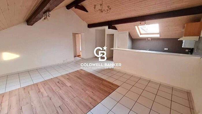 Appartement à louer - Centre, Annemasse - 3 pièces - 2 chambres