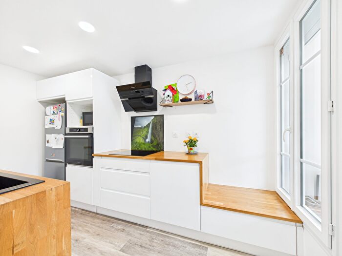 Maison à vendre - Sainte-Savine - 4 pièces - 3 chambres