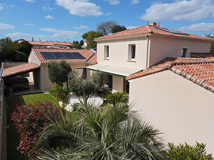 Maison 9 pièces à vendre - La Roche-sur-Yon, Le Bourg sous la Roche