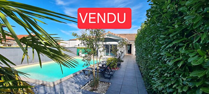 Maison à vendre - Saint-Jean-de-Verges - 5 pièces - 4 chambres