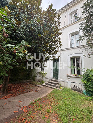 Maison à vendre - Tours, Cathédrale - 9 pièces - 5 chambres