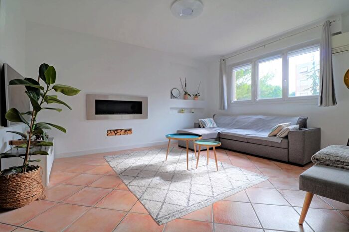 Appartement à vendre - Marseille e , Mazargues - 4 pièces - 3 chambres