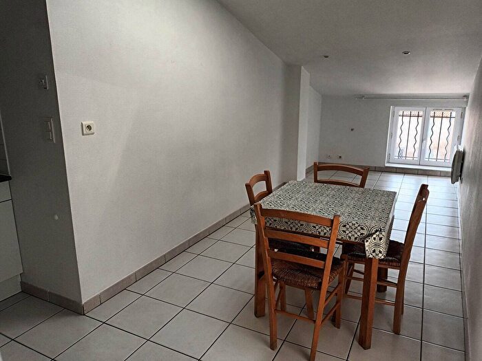 Nord, Sainte-Livrade-sur-Lot : Appartement 2 pièces à louer