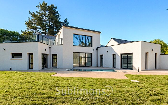 Maison à vendre - Noyalo - 5 pièces - 3 chambres