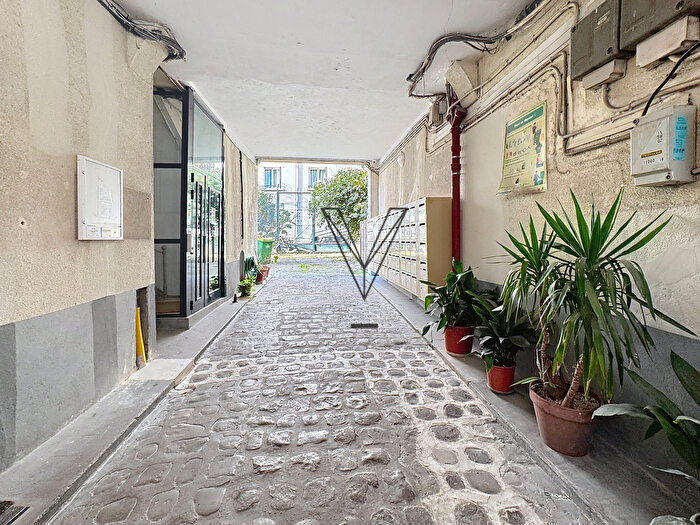 Appartement à vendre - Paris e , Belleville, Saint-Maur - 1 pièce