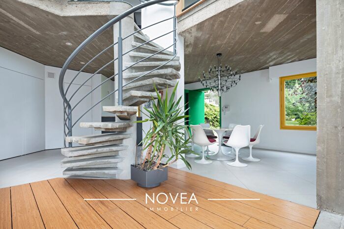 Maison à vendre - Saint-Cyr-au-Mont-dOr - 6 pièces - 4 chambres