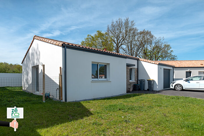 Froidfond : Maison 5 pièces à vendre
