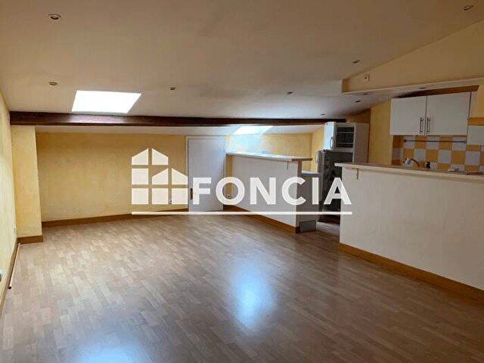 Appartement à louer - Oiselet la Grive, Bourgoin-Jallieu - 3 pièces - 2 chambres