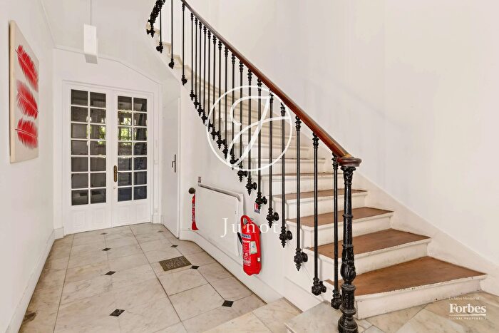 Saint-Cloud, Pasteur, Magenta : Maison 13 pièces à vendre