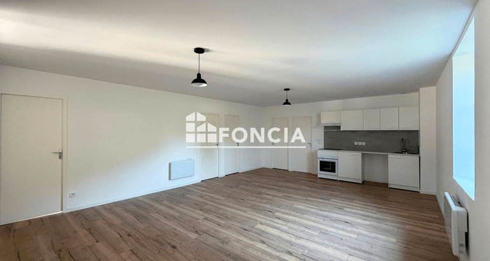 République, Mazamet : Appartement 3 pièces à louer