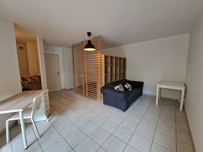 Appartement 1 pièce à Villeurbanne, Croix Luizet, à louer