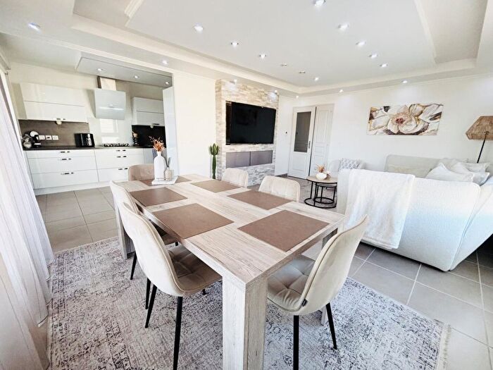 Appartement à vendre - Thoiry - 4 pièces - 3 chambres