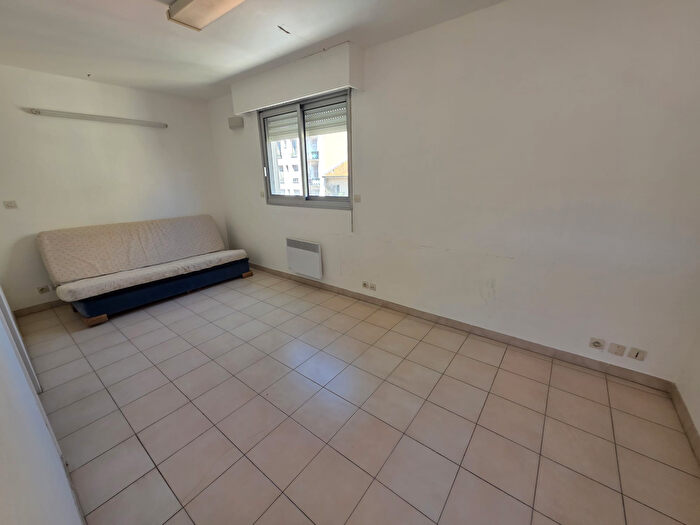 Appartement 1 pièce à Nice, Borriglione, à vendre