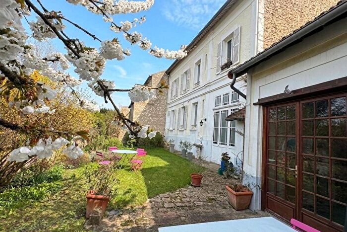 Melun, Rive de Seine, Sud - Maison 12 pièces à vendre
