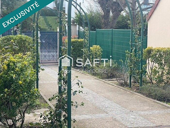 Appartement à vendre - Rueil-Malmaison, Mazurieres - 2 pièces - 1 chambre