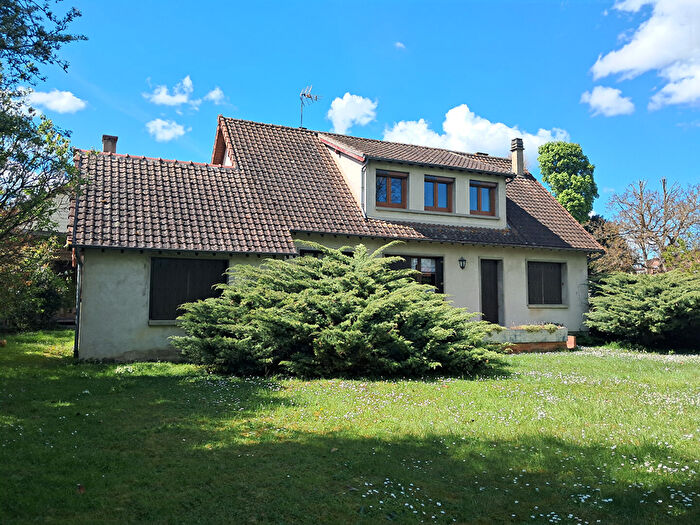 Maison 7 pièces à Étigny, à vendre
