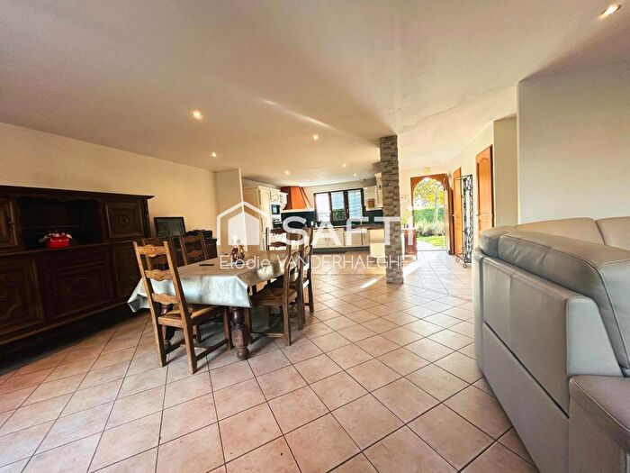 Hénin-Beaumont, Est : Maison 8 pièces à vendre