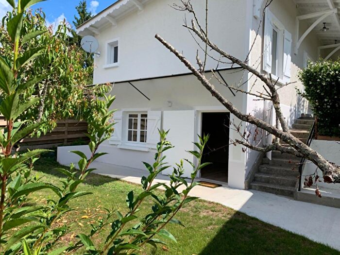 Langon : Maison 8 pièces à louer