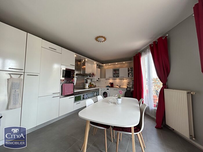 Corbeil-Essonnes, Centre-ville : Appartement 5 pièces à vendre