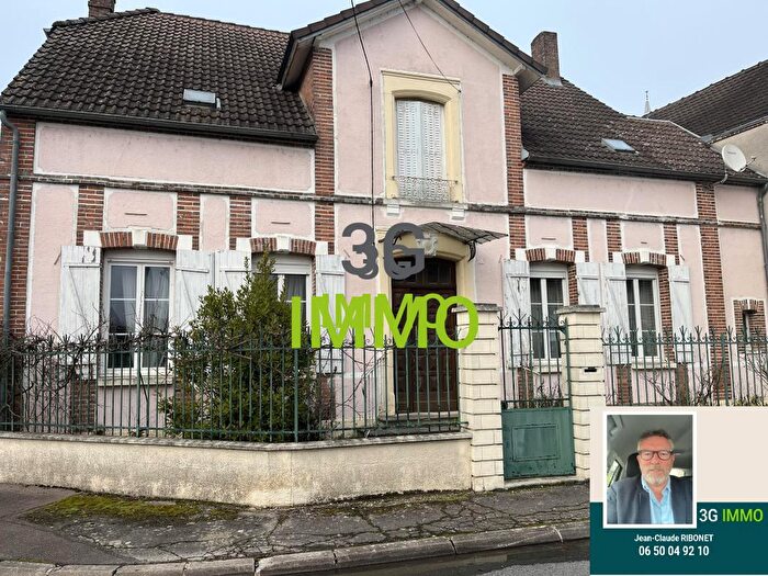 Maison à vendre - Romilly-sur-Seine, Centre-ville, Gare, Lion, Les Hauts Buissons - 8 pièces - 5 chambres