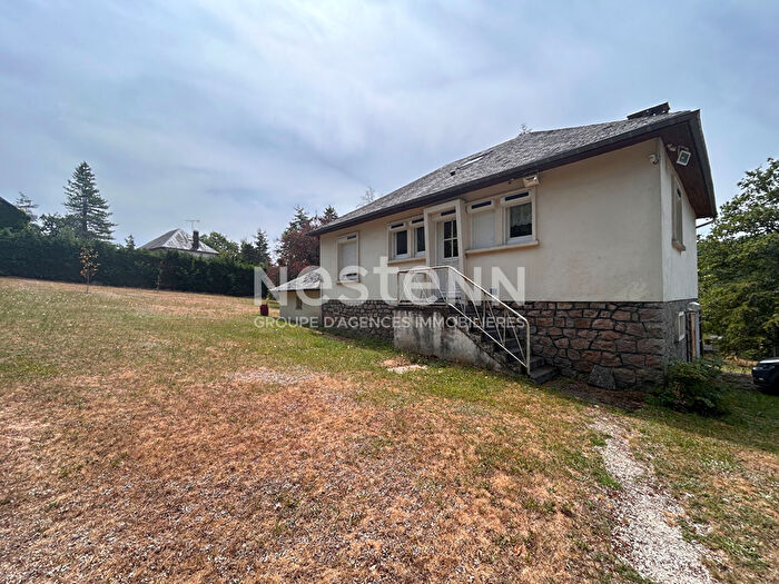 Maison 4 pièces à Pérols-sur-Vézère, à vendre