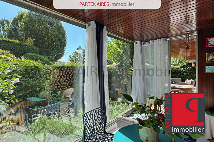 Appartement à vendre - Le Chesnay, Pré-Vert - 5 pièces - 3 chambres