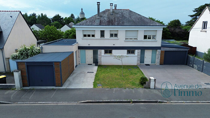 Maison 9 pièces à Angers, à vendre