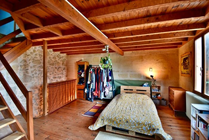 Maison à vendre - Lestiac-sur-Garonne - 4 pièces - 2 chambres